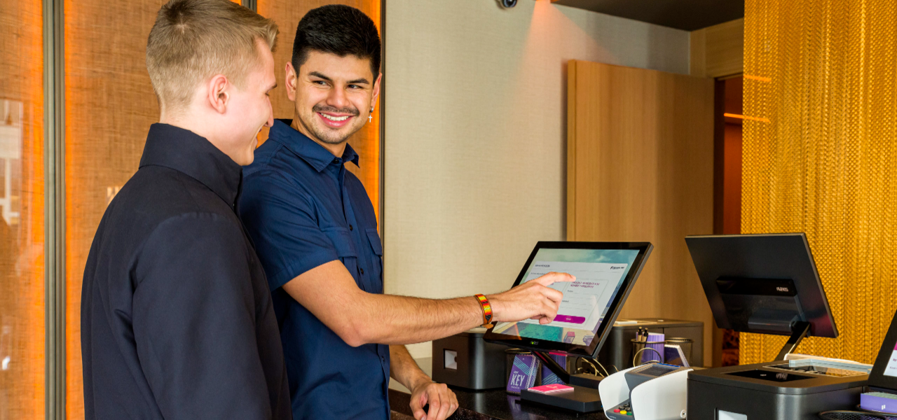 The Ultimate Guide to Hybrid Kiosks (Human + AI Assistance) - Bestkiosk